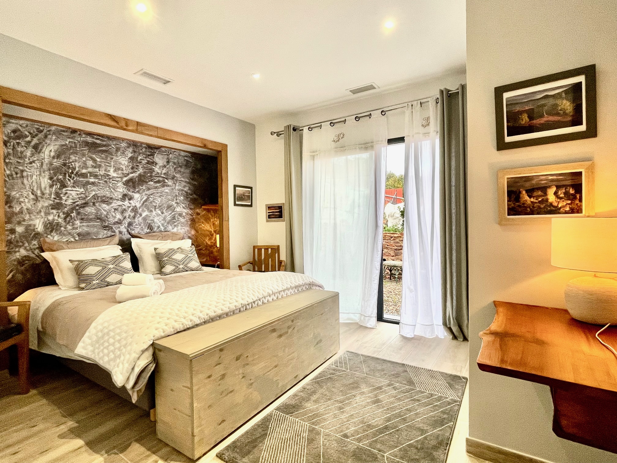 LES TERRES ROUGES DU SALAGOU